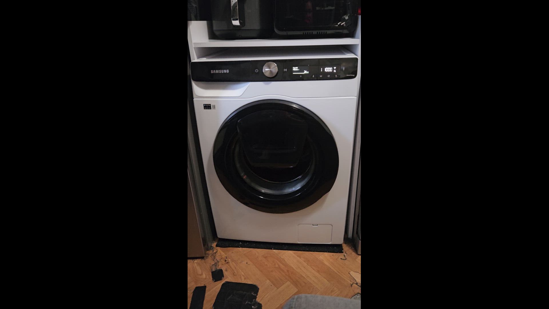 Samsung WW80T554DAE Nowa pralka skacze i hałasuje podczas wirowania ...