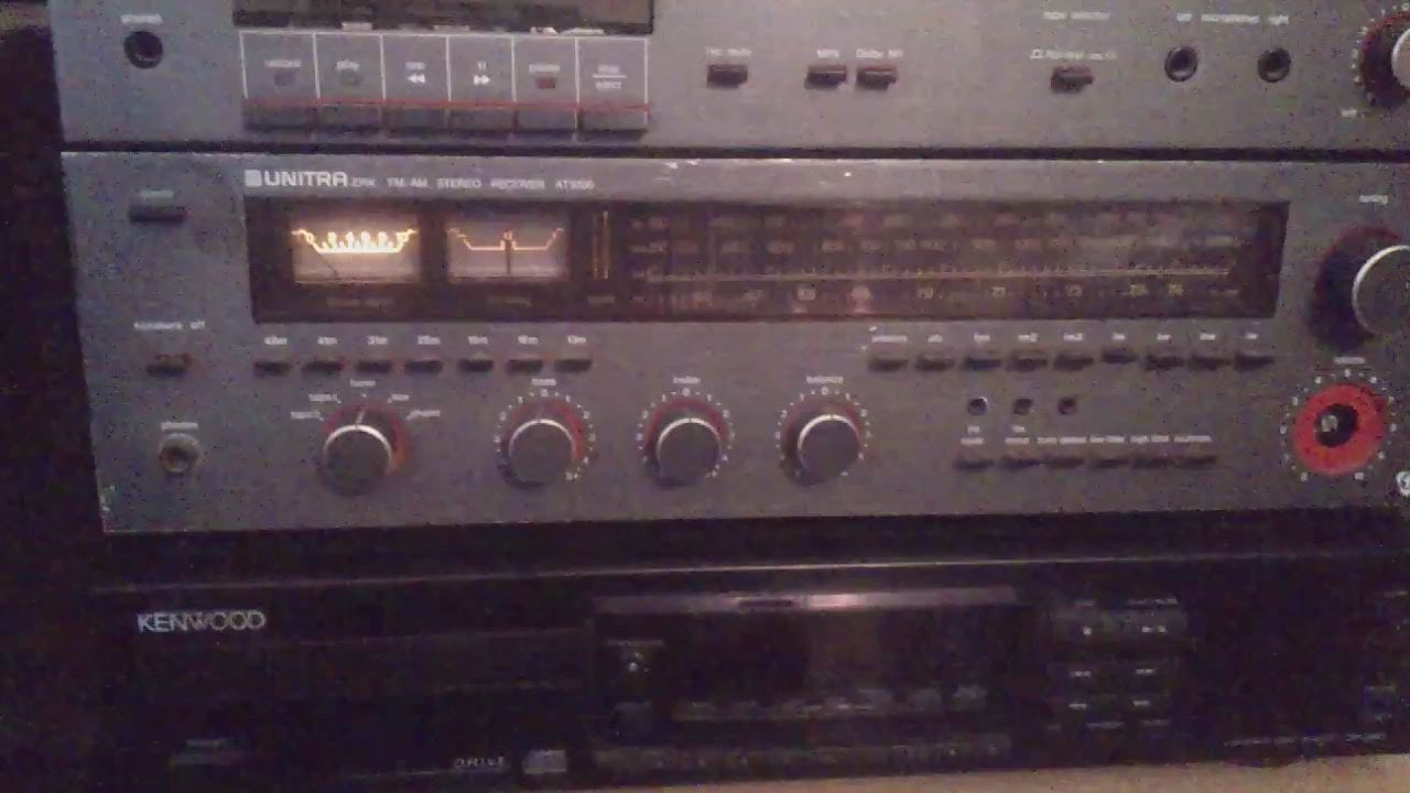 Unitra AT9100 odbiera w tle dodatkowo jedną stacje radiową