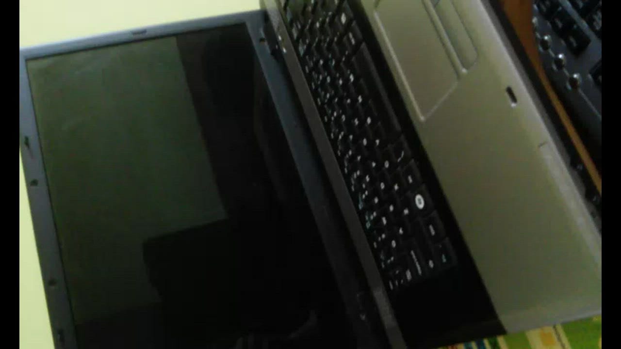 Laptop Advent resetuje się w kółko po instalacji gry - Intel Pentium ...